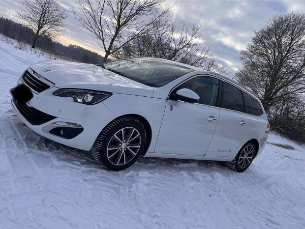 Peugeot 308 2015 in Siauliai, with an engine capacity of 1.20 L and mileage of 215 thousand km for 4600 €, photo 6 on AUTOMOTO.COM.LV
