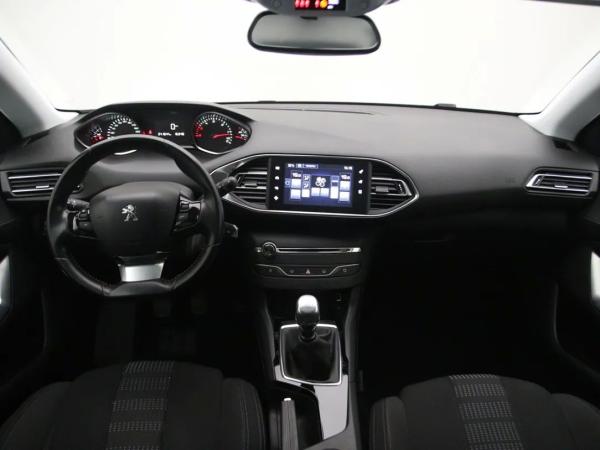 Peugeot 308 2015 in Vilnius, with an engine capacity of 1.60 L and mileage of 242 thousand km for 5699 €, photo 2 on AUTOMOTO.COM.LV