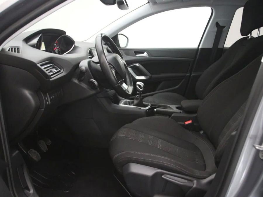 Peugeot 308 2015 in Vilnius, with an engine capacity of 1.60 L and mileage of 242 thousand km for 5699 €, photo 4 on AUTOMOTO.COM.LV