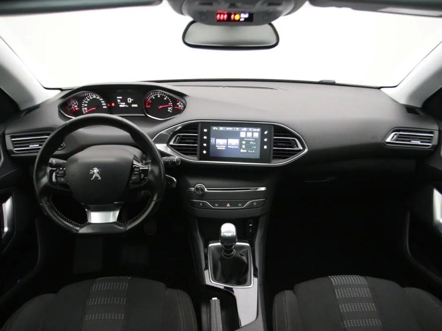 Peugeot 308 2015 in Vilnius, with an engine capacity of 1.60 L and mileage of 187 thousand km for 6099 €, photo 3 on AUTOMOTO.COM.LV