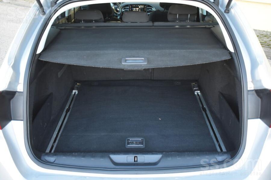 Peugeot 308 2015 in Talsi, with an engine capacity of 2.00 L and mileage of 262 thousand km for 5500 €, photo 10 on AUTOMOTO.COM.LV