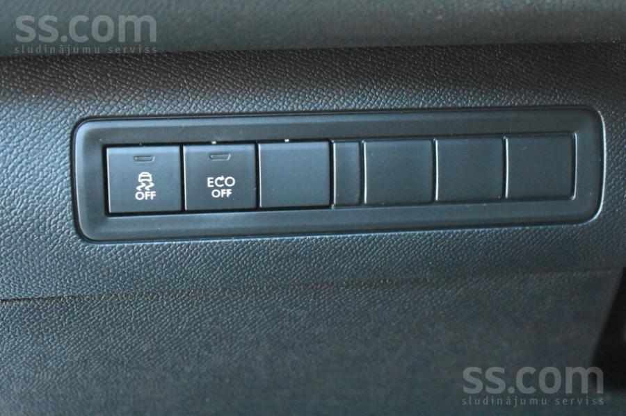 Peugeot 308 2015 in Talsi, with an engine capacity of 2.00 L and mileage of 262 thousand km for 5500 €, photo 12 on AUTOMOTO.COM.LV