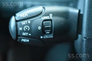 Peugeot 308 2015 in Talsi, with an engine capacity of 2.00 L and mileage of 262 thousand km for 5500 €, photo 13 on AUTOMOTO.COM.LV