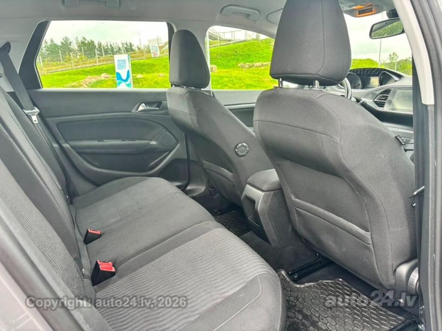 Peugeot 308 2015 in Narva, with an engine capacity of 1.60 L and mileage of 250 thousand km for 3300 €, photo 4 on AUTOMOTO.COM.LV