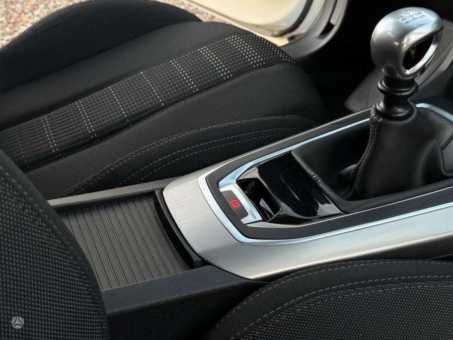 Peugeot 308 2015 Kauņa, ar dzinēja tilpumu 1.20 L un nobraukumu 130 tūkst. km par 3999 €, foto 12 vietnē AUTOMOTO.COM.LV