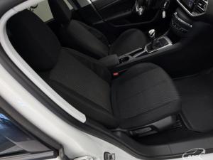 Peugeot 308 2016 in Vilnius, with an engine capacity of 1.56 L and mileage of 280 thousand km for 2700 €, photo 6 on AUTOMOTO.COM.LV