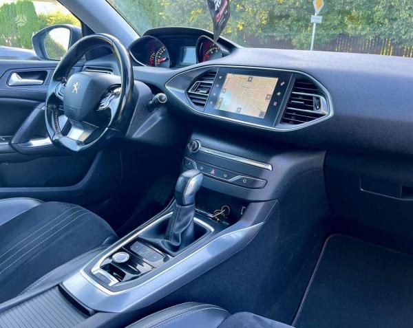 Peugeot 308 2016 in Siauliai, with an engine capacity of 1.60 L and mileage of 253 thousand km for 6850 €, photo 3 on AUTOMOTO.COM.LV