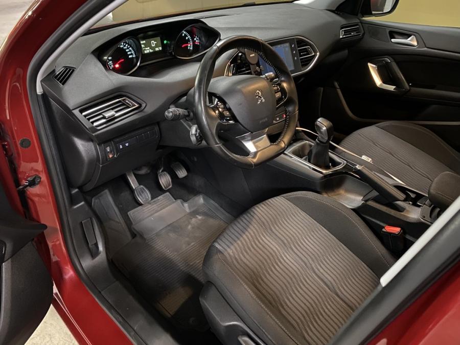 Peugeot 308 2016 Tallina, ar dzinēja tilpumu 1.20 L un nobraukumu 155 tūkst. km par 3200 €, foto 10 vietnē AUTOMOTO.COM.LV