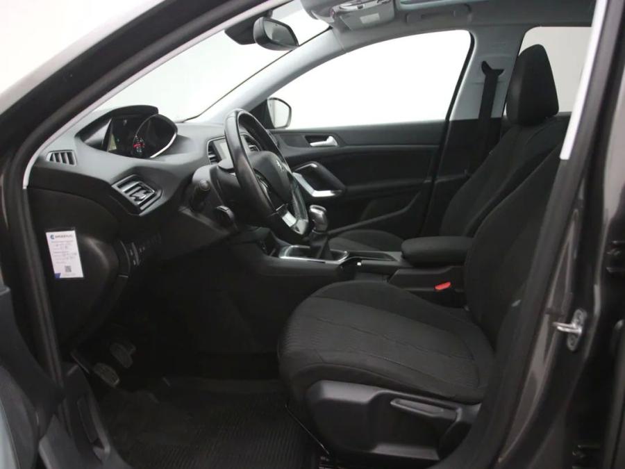 Peugeot 308 2017 in Vilnius, with an engine capacity of 1.20 L and mileage of 169 thousand km for 6999 €, photo 4 on AUTOMOTO.COM.LV