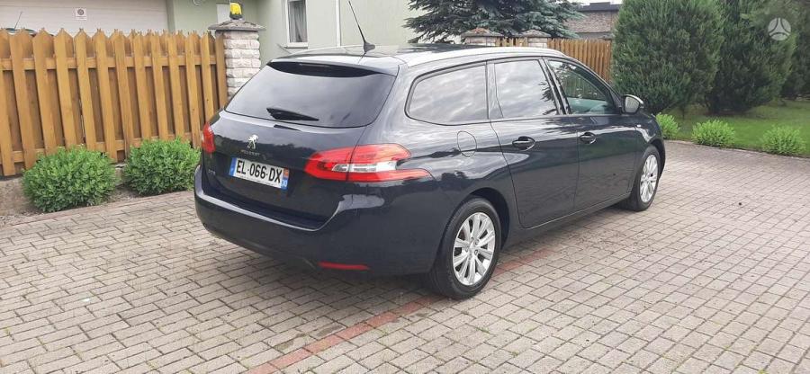 Peugeot 308 2017 Viļņa, ar dzinēja tilpumu 1.56 L un nobraukumu 227 tūkst. km par 6200 €, foto 5 vietnē AUTOMOTO.COM.LV