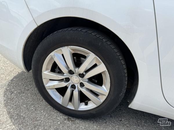 Peugeot 308 2017 in Marijampole, with an engine capacity of 1.60 L and mileage of 220 thousand km for 7260 €, photo 8 on AUTOMOTO.COM.LV