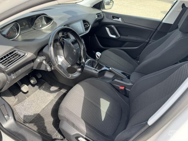 Peugeot 308 2017 in Marijampole, with an engine capacity of 1.60 L and mileage of 220 thousand km for 7260 €, photo 10 on AUTOMOTO.COM.LV