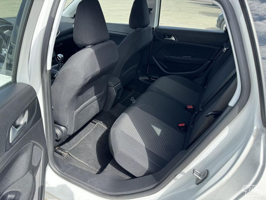 Peugeot 308 2017 in Marijampole, with an engine capacity of 1.60 L and mileage of 220 thousand km for 7260 €, photo 12 on AUTOMOTO.COM.LV