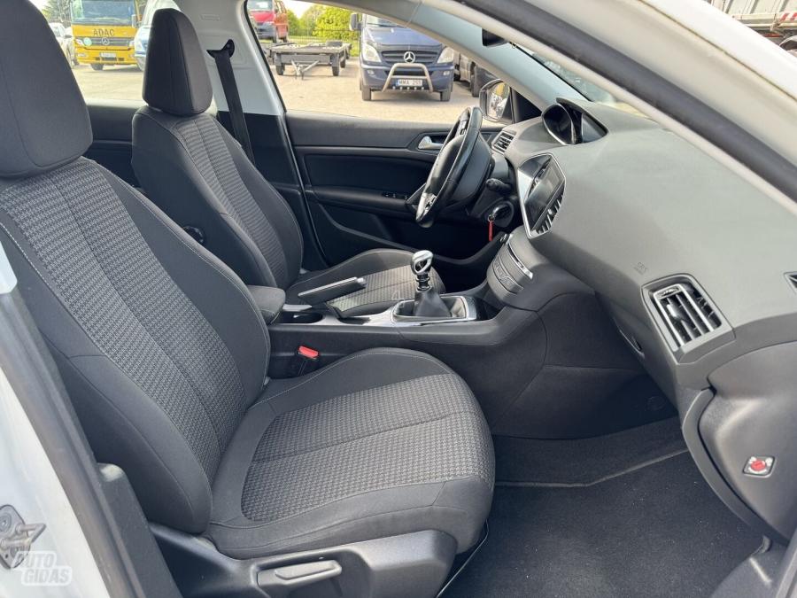 Peugeot 308 2017 in Marijampole, with an engine capacity of 1.60 L and mileage of 220 thousand km for 7260 €, photo 15 on AUTOMOTO.COM.LV