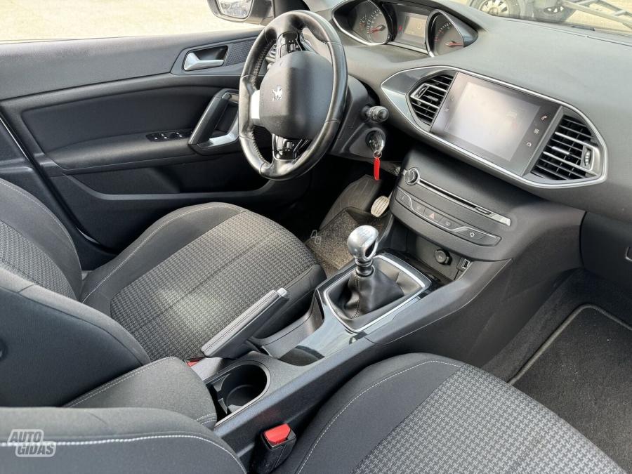 Peugeot 308 2017 in Marijampole, with an engine capacity of 1.60 L and mileage of 220 thousand km for 7260 €, photo 16 on AUTOMOTO.COM.LV