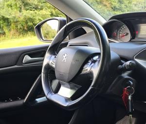 Peugeot 308 2017 in Ariogala, with an engine capacity of 1.20 L and mileage of 218 thousand km for 4500 €, photo 9 on AUTOMOTO.COM.LV