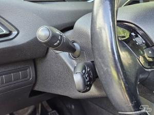 Peugeot 308 2017 in Ariogala, with an engine capacity of 1.20 L and mileage of 218 thousand km for 4500 €, photo 13 on AUTOMOTO.COM.LV