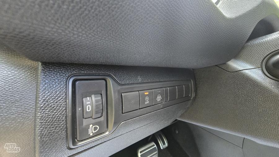 Peugeot 308 2017 in Kaunas, with an engine capacity of 1.60 L and mileage of 290 thousand km for 6350 €, photo 12 on AUTOMOTO.COM.LV