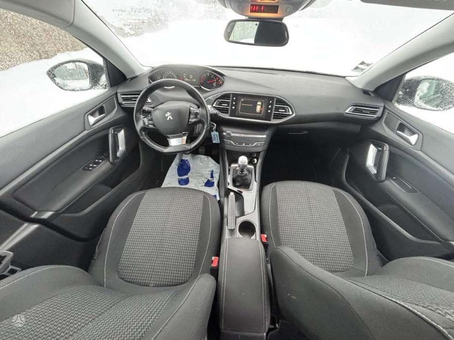 Peugeot 308 2018 in Taurage, with an engine capacity of 1.50 L and mileage of 243 thousand km for 5500 €, photo 9 on AUTOMOTO.COM.LV