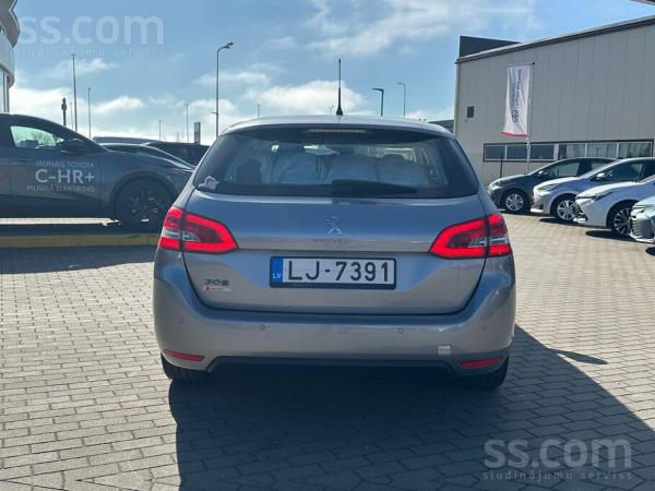 Peugeot 308 2018 Liepāja, ar dzinēja tilpumu 1.20 L un nobraukumu 135 tūkst. km par 5700 €, foto 8 vietnē AUTOMOTO.COM.LV