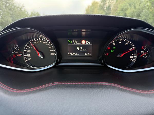 Peugeot 308 2018 Tallina vietnē Peugeot 308 2018 Tallina, ar dzinēja tilpumu 1.20 L un nobraukumu 230 tūkst. km par 7400 €, foto 8 vietnē AUTOMOTO.COM.LV
