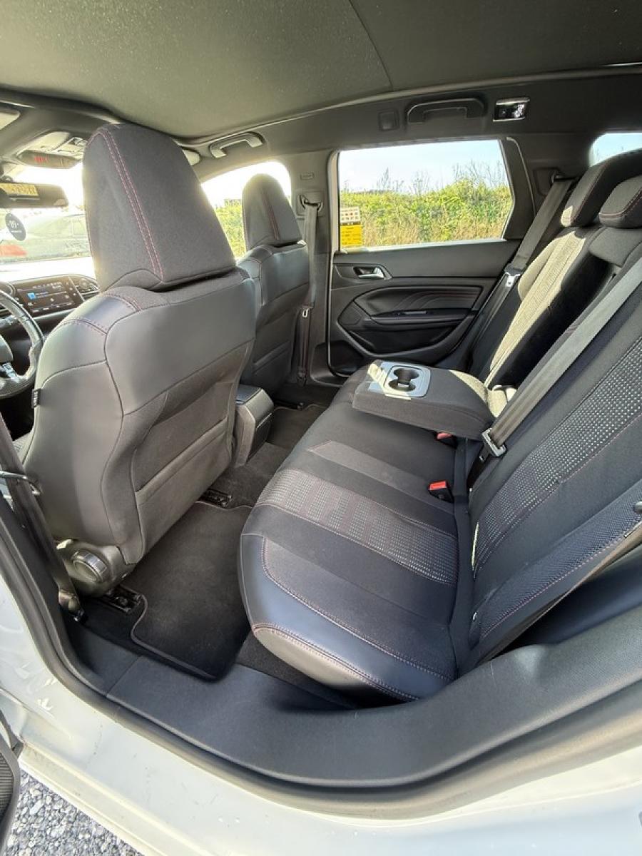 Peugeot 308 2018 Tallina, ar dzinēja tilpumu 1.20 L un nobraukumu 230 tūkst. km par 7400 €, foto 26 vietnē AUTOMOTO.COM.LV