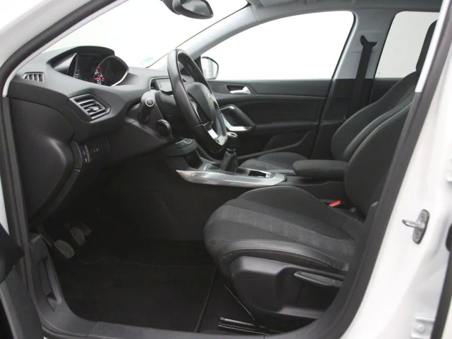 Peugeot 308 2020 Viļņa, ar dzinēja tilpumu 1.20 L un nobraukumu 165 tūkst. km par 8699 €, foto 5 vietnē AUTOMOTO.COM.LV