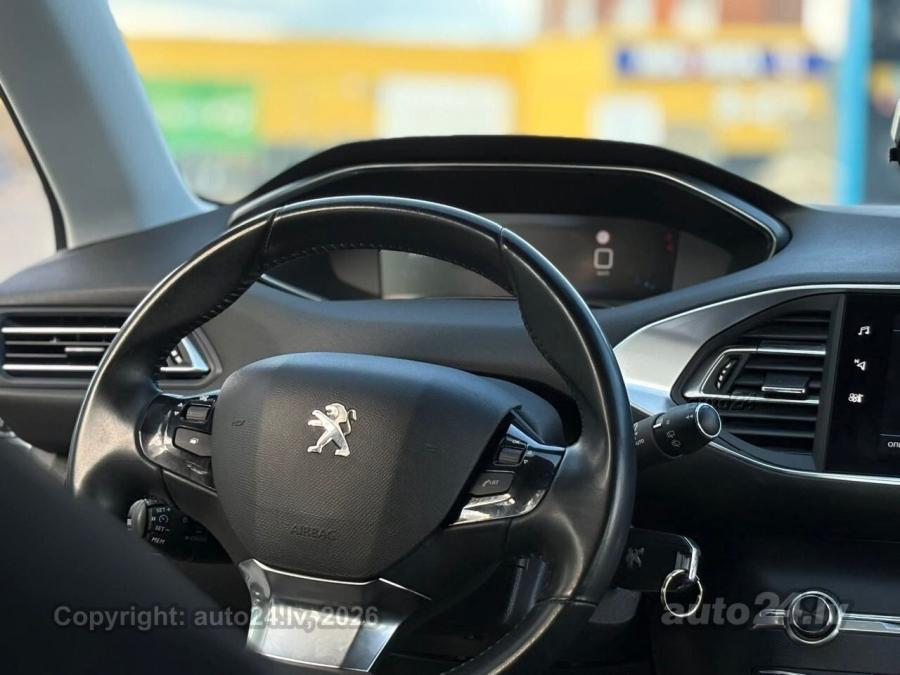 Peugeot 308 2020 in Tallinn, with an engine capacity of 1.50 L and mileage of 229 thousand km for 8950 €, photo 13 on AUTOMOTO.COM.LV