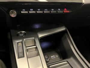 Peugeot 308 2023 Rīga, ar dzinēja tilpumu 1.50 L un nobraukumu 27 tūkst. km par 2490000 €, foto 19 vietnē AUTOMOTO.COM.LV