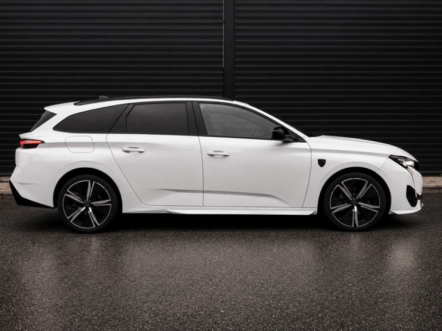 Peugeot 308 2023 in Tartu, with an engine capacity of 1.50 L and mileage of 163 thousand km for 17990 €, photo 5 on AUTOMOTO.COM.LV