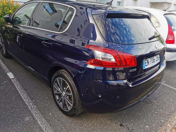 Violet Peugeot 308 2017 in Kaunas, with an engine capacity of 1.20 L and mileage of 155 thousand km for 4700 €, photo 2 on AUTOMOTO.COM.LV