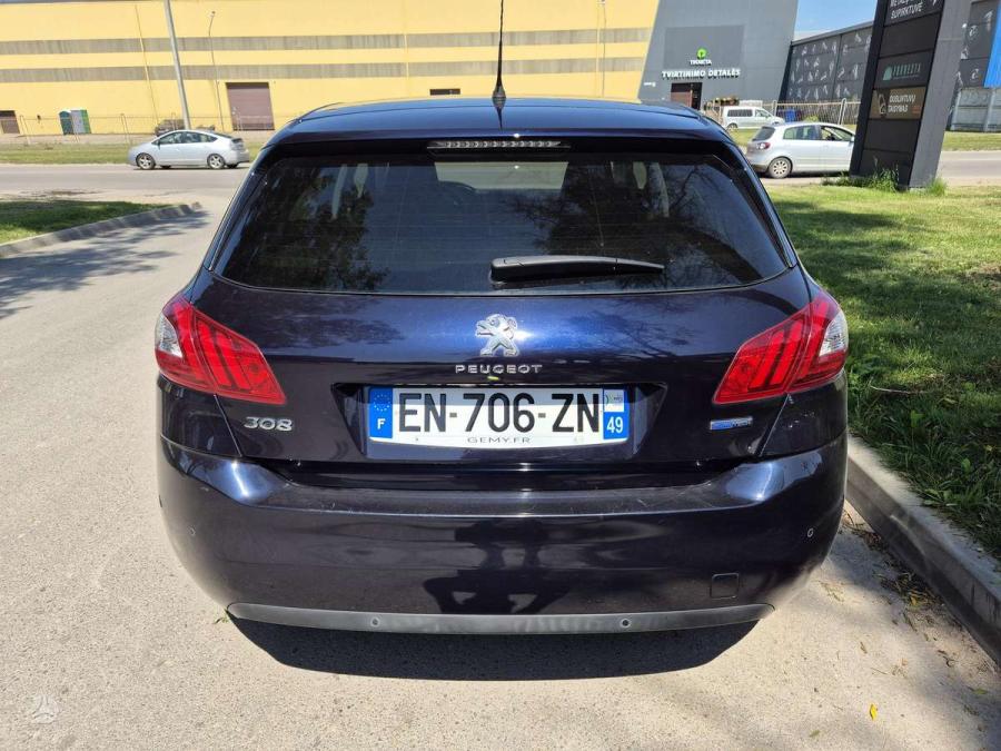 Violets Peugeot 308 2017 Kauņa, ar dzinēja tilpumu 1.20 L un nobraukumu 154 tūkst. km par 4800 €, foto 7 vietnē AUTOMOTO.COM.LV