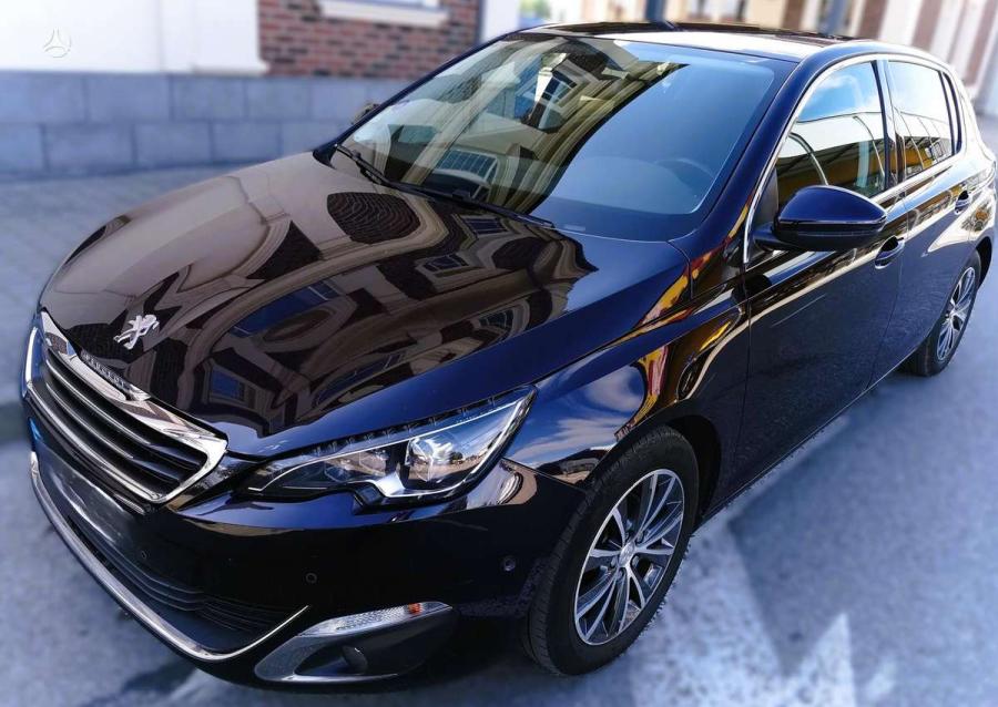 Violet Peugeot 308 2017 in Kaunas, with an engine capacity of 1.20 L and mileage of 150 thousand km for 4700 €, photo 4 on AUTOMOTO.COM.LV