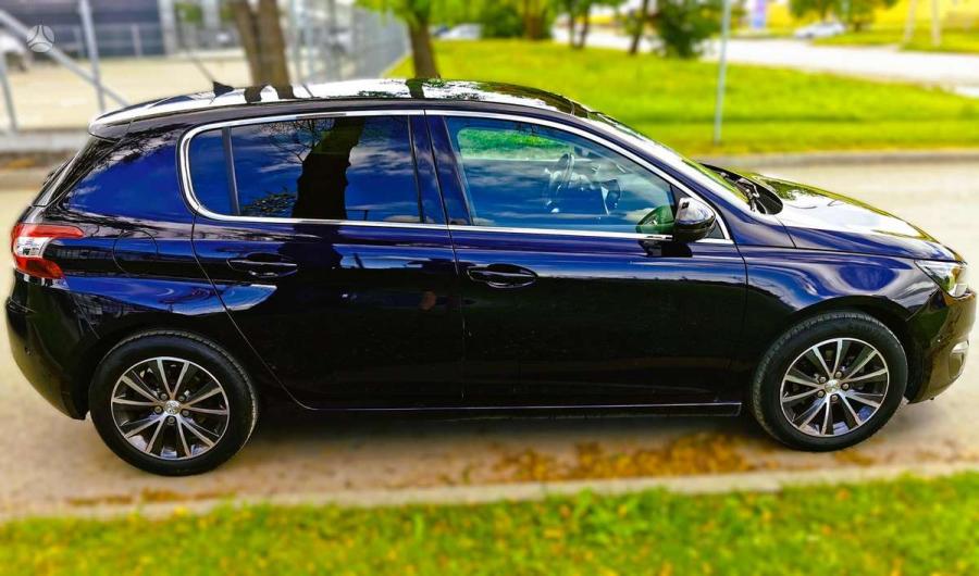 Violet Peugeot 308 2017 in Kaunas, with an engine capacity of 1.20 L and mileage of 150 thousand km for 4700 €, photo 5 on AUTOMOTO.COM.LV