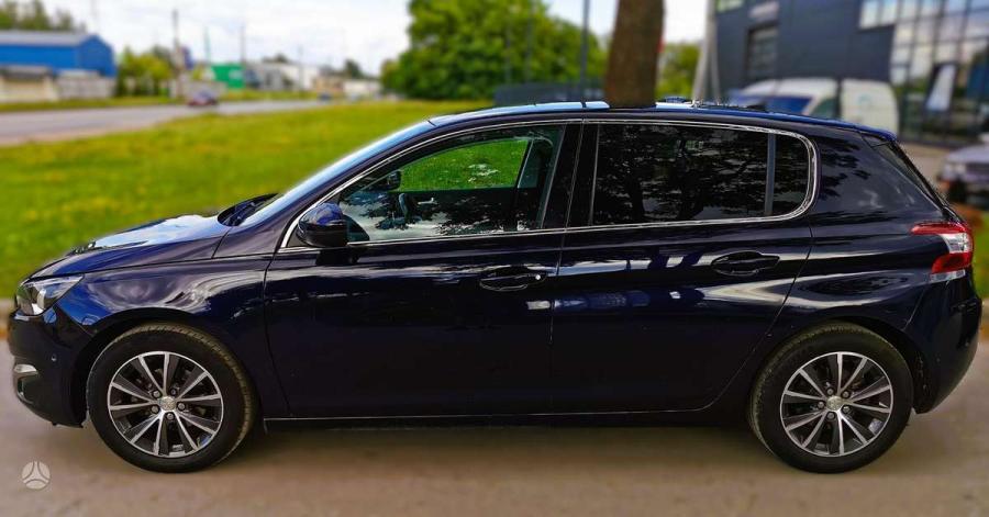 Violet Peugeot 308 2017 in Kaunas, with an engine capacity of 1.20 L and mileage of 150 thousand km for 4700 €, photo 6 on AUTOMOTO.COM.LV
