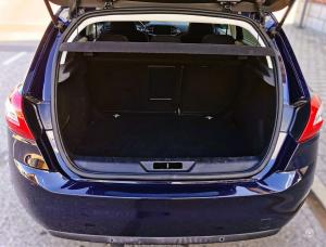 Violet Peugeot 308 2017 in Kaunas, with an engine capacity of 1.20 L and mileage of 150 thousand km for 4700 €, photo 12 on AUTOMOTO.COM.LV