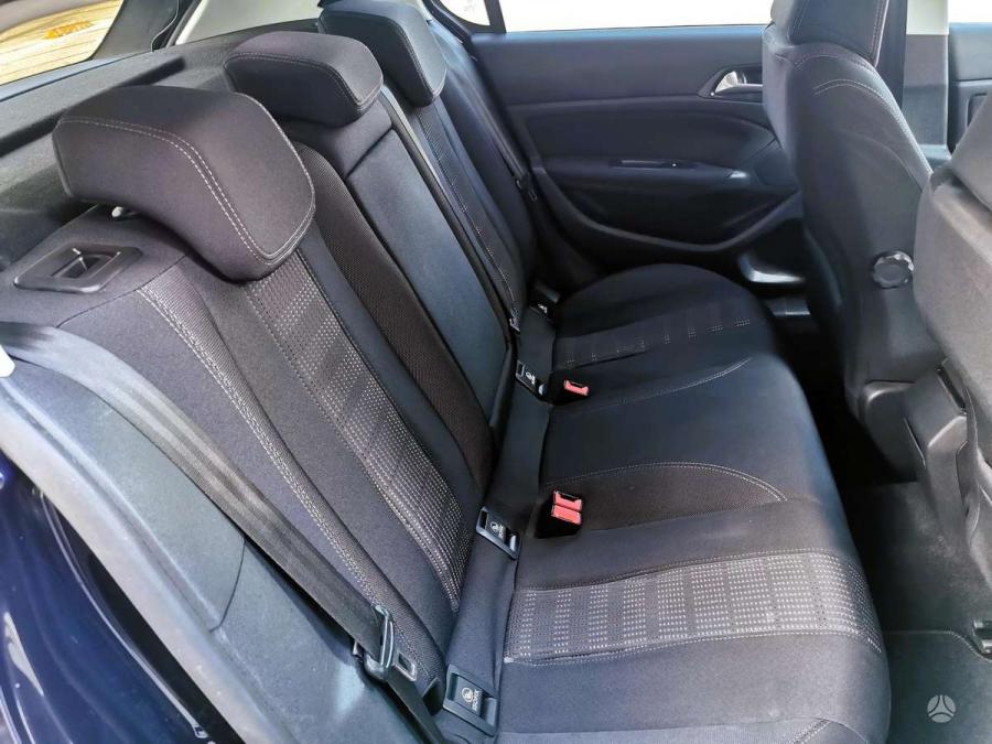 Violet Peugeot 308 2017 in Kaunas, with an engine capacity of 1.20 L and mileage of 150 thousand km for 4700 €, photo 17 on AUTOMOTO.COM.LV