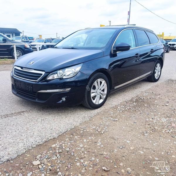 Violet Peugeot 308 2014 in Vilnius, with an engine capacity of 1.60 L and mileage of 258 thousand km for 4700 €, photo 3 on AUTOMOTO.COM.LV