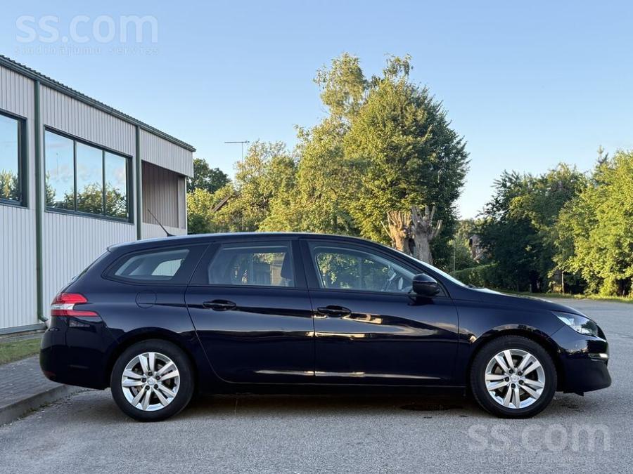 Violet Peugeot 308 2014 in Ogre, with an engine capacity of 1.60 L and mileage of 259 thousand km for 5390 €, photo 4 on AUTOMOTO.COM.LV