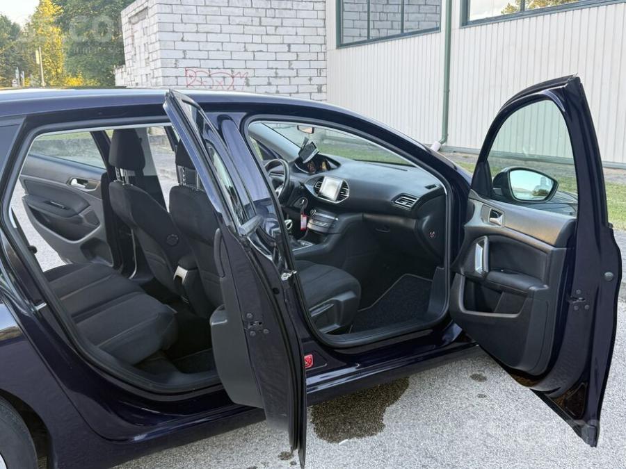 Violet Peugeot 308 2014 in Ogre, with an engine capacity of 1.60 L and mileage of 259 thousand km for 5390 €, photo 16 on AUTOMOTO.COM.LV