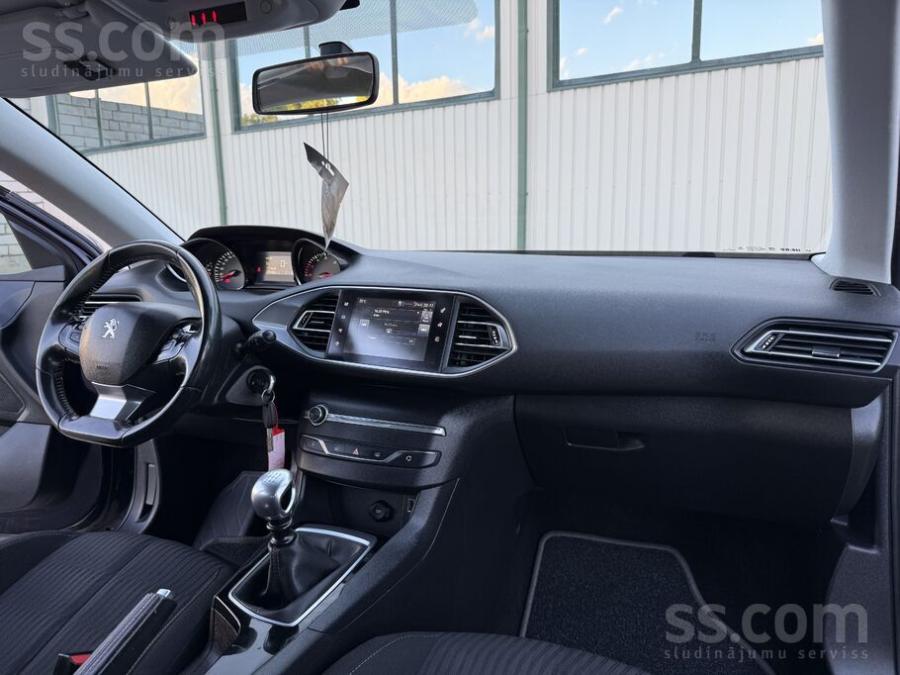Violet Peugeot 308 2014 in Ogre, with an engine capacity of 1.60 L and mileage of 259 thousand km for 5390 €, photo 23 on AUTOMOTO.COM.LV