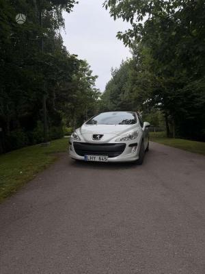 White Peugeot 308 2009 in Kaunas, with an engine capacity of 2.00 L and mileage of 349 thousand km for 4650 €, photo 1 on AUTOMOTO.COM.LV