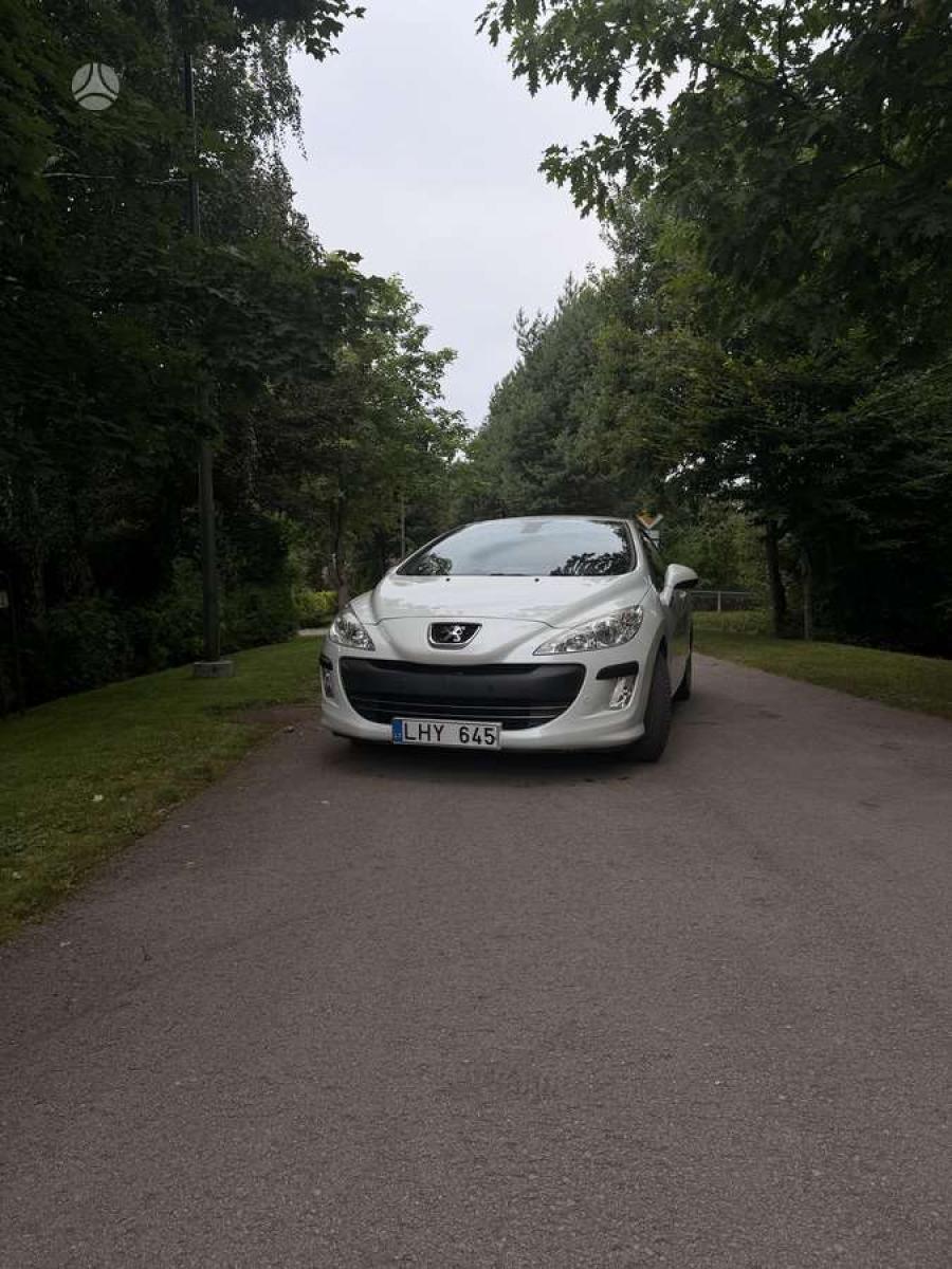 White Peugeot 308 2009 in Kaunas, with an engine capacity of 2.00 L and mileage of 349 thousand km for 4650 €, photo 1 on AUTOMOTO.COM.LV
