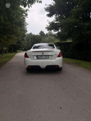 White Peugeot 308 2009 in Kaunas, with an engine capacity of 2.00 L and mileage of 349 thousand km for 4650 €, photo 4 on AUTOMOTO.COM.LV