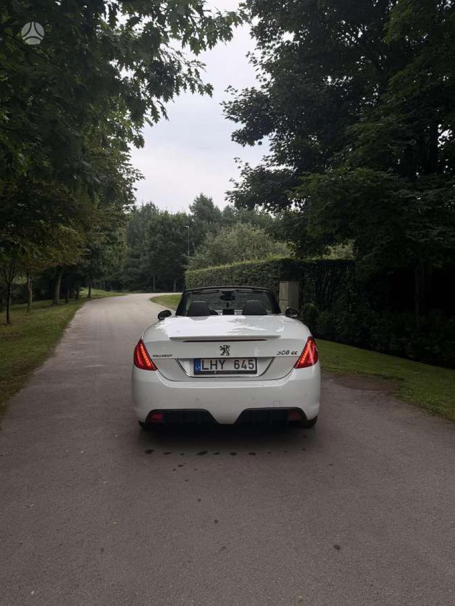 White Peugeot 308 2009 in Kaunas, with an engine capacity of 2.00 L and mileage of 349 thousand km for 4650 €, photo 6 on AUTOMOTO.COM.LV