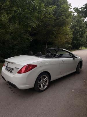 White Peugeot 308 2009 in Kaunas, with an engine capacity of 2.00 L and mileage of 349 thousand km for 4650 €, photo 7 on AUTOMOTO.COM.LV