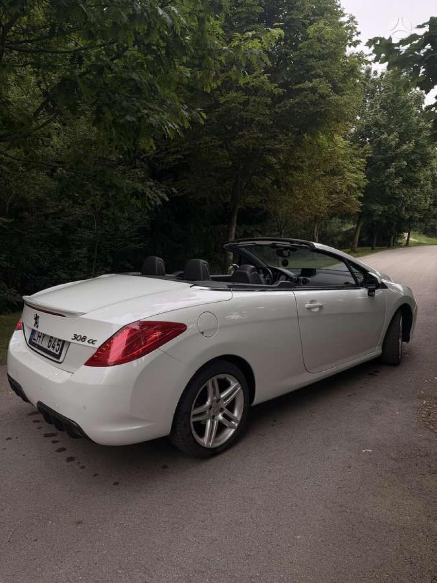 White Peugeot 308 2009 in Kaunas, with an engine capacity of 2.00 L and mileage of 349 thousand km for 4650 €, photo 7 on AUTOMOTO.COM.LV