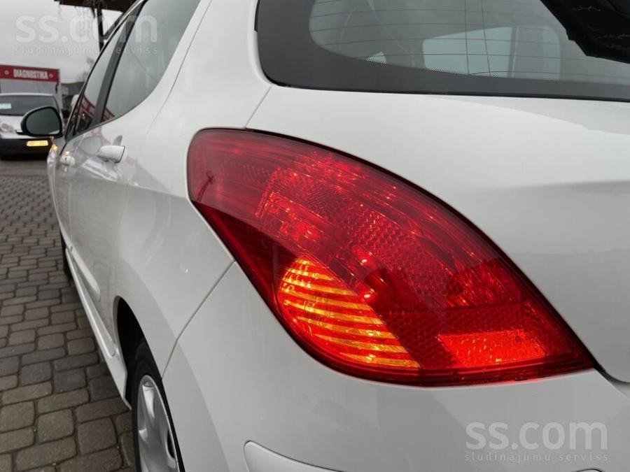 Balts Peugeot 308 2008 Talsi, ar dzinēja tilpumu 1.60 L un nobraukumu 197 tūkst. km par 3300 €, foto 20 vietnē AUTOMOTO.COM.LV