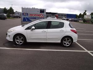White Peugeot 308 2008 in Kaunas, with an engine capacity of 1.56 L and mileage of 239 thousand km for 1490 €, photo 4 on AUTOMOTO.COM.LV