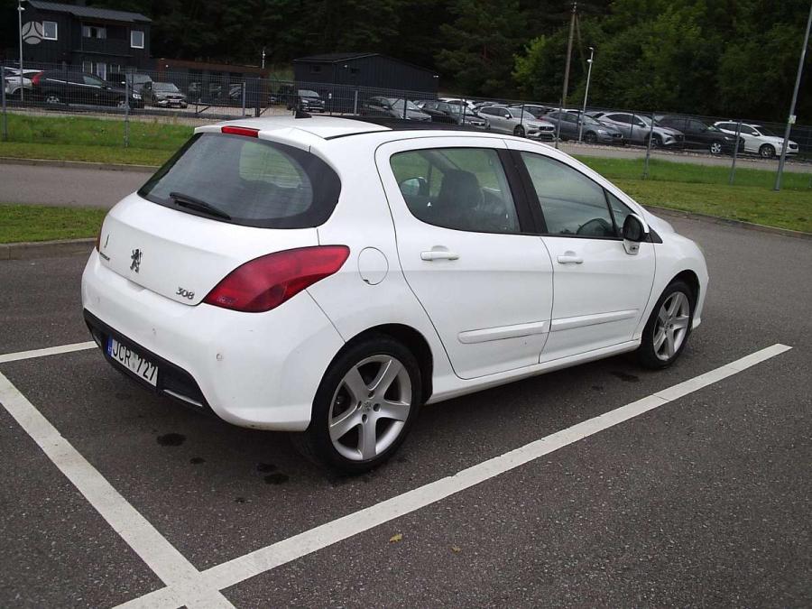 White Peugeot 308 2008 in Kaunas, with an engine capacity of 1.56 L and mileage of 239 thousand km for 1490 €, photo 9 on AUTOMOTO.COM.LV